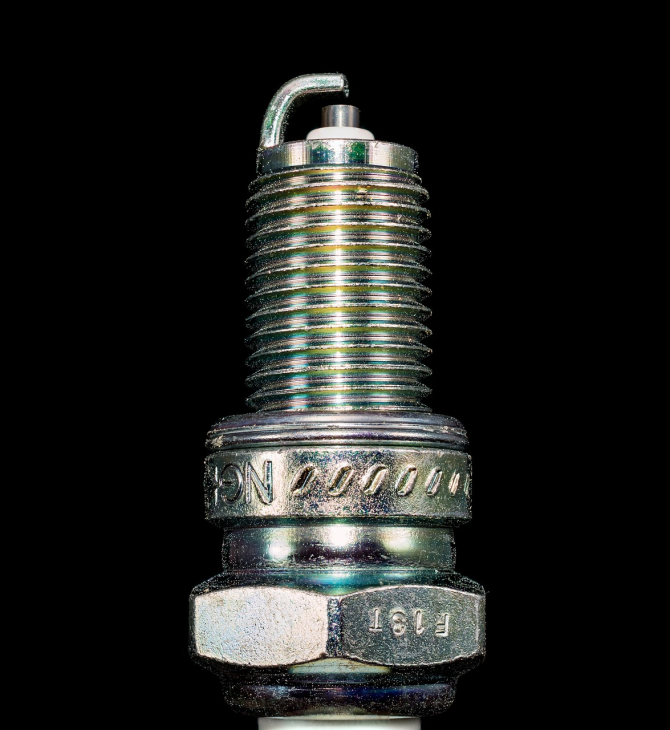 Spark Plugs Selection Guide: Types, Features, Applications | GlobalSpec