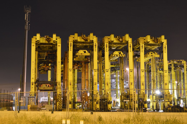 Straddle Carriers Selection Guide: Types, Features, Applications ...