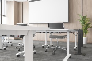 Power Strip -- 8 outlets TR standard from Omni Electrical